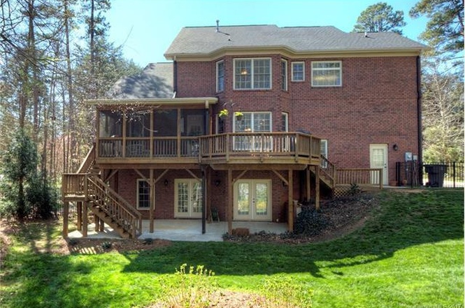 Homes for Sale with a Basement in Huntersville